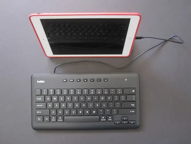 Belkin Secure Wired Keyboard for iPad and Android Smart Phones ...