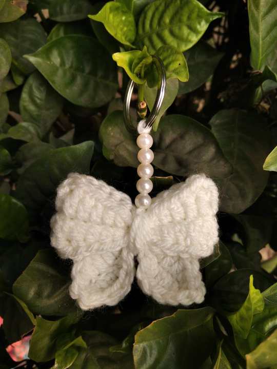 Aesthetic Crochet Bow Keychain with Beads – Cute & Beautiful Keychains ...