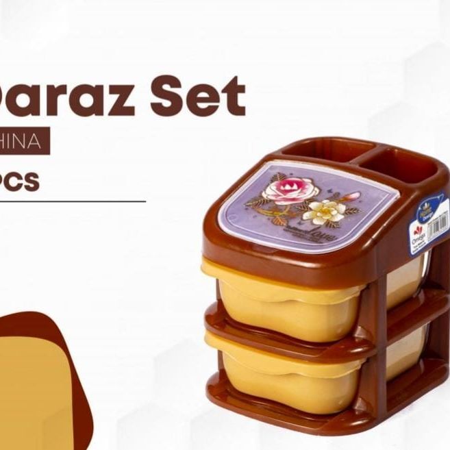 "Compact Chic: Makeup Storage Solutions in Small Plastic Boxes" | Daraz.pk