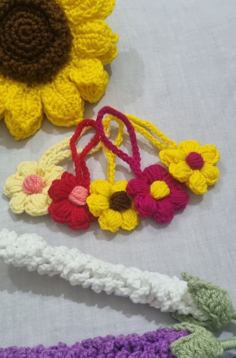 Crochet Keychains / wholesale keychains / Keychains / flower keychains ...