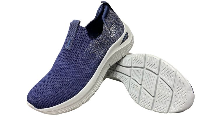 Relaxed Fit: Arch Fit D'Lux Sketchers | Daraz.pk