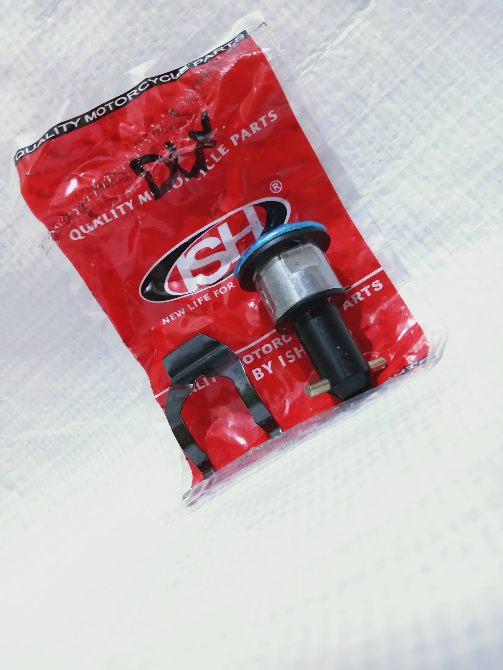 TAPA LOCK FOR HONDA 125 DELUXE - SIDE COVER LOCK FOR HONDA DELUXE 125 ...