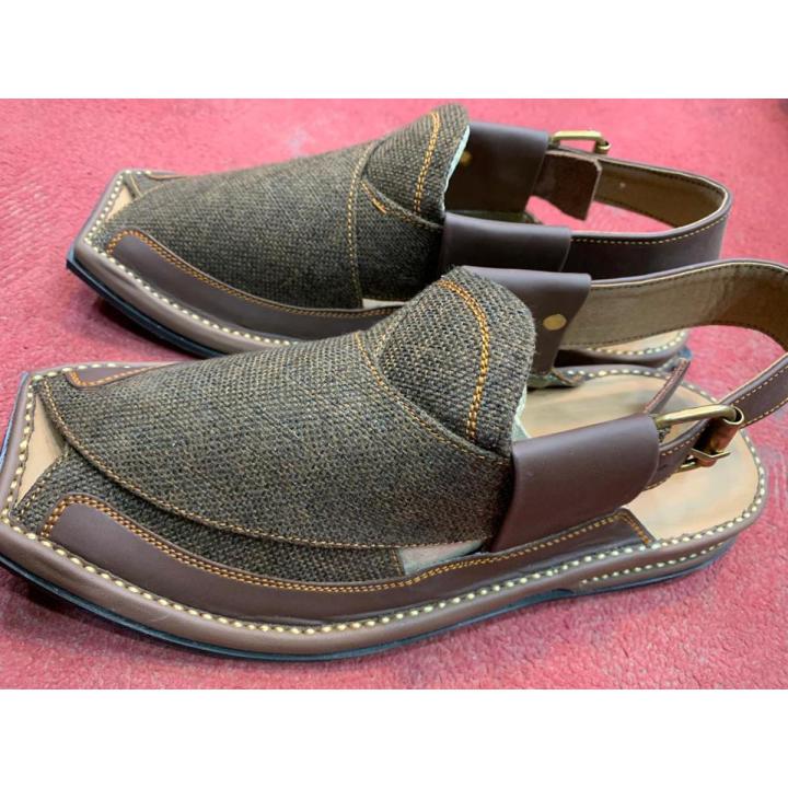 Captan style chappal | Daraz.pk