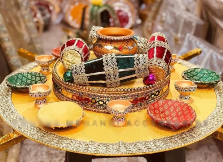 Mehendi thaal/Mayoun Thaal, mehndi rasam thaal with sticks | Daraz.pk