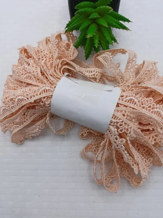 Zunaira Fashion Shuttle lace/GPO lace for Ladies Cloth Mix Design 14 ...