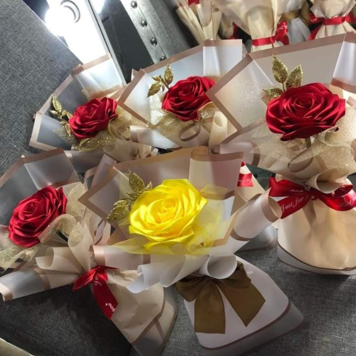 1pc Rose FLOWER BOUQUET (SILK) | Daraz.pk