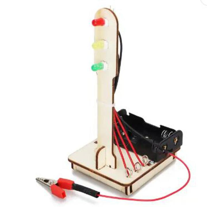 EDUCATIONAL VERTICAL TRAFFIC LIGHT STEM TOY FOR KIDS (DIY TYPE) | Daraz.pk