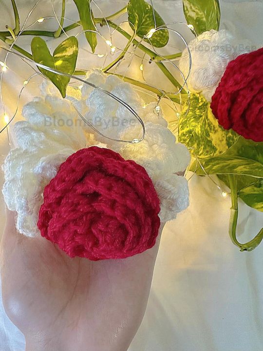 Good handmade rose gajra / crochet gajry / handmade gajray | Daraz.pk