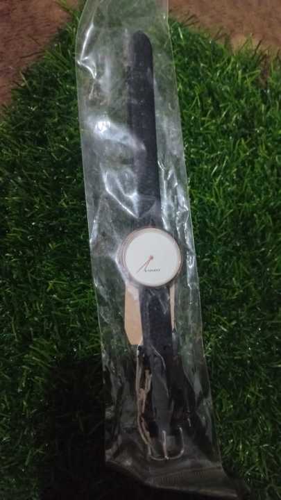 The Round Black Watch ere's an overview of what "The Round Black Watch ...