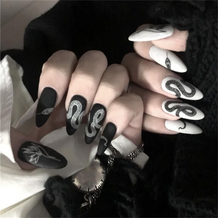 24pcs/set Long Stiletto Nails Punk Snake Pattern Black White Matte ...
