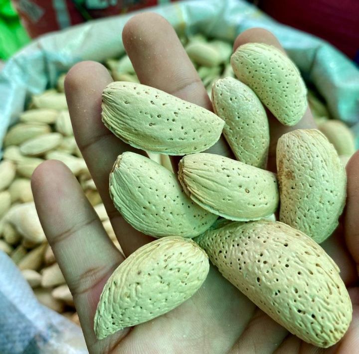 Abdul wahidi / Abdul wadi Kagzi Almonds With Soft Shell 1kg / Badaam ...