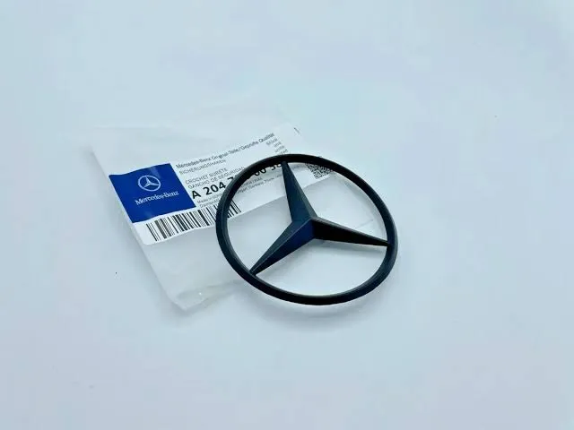 Mercedes-Benz W204 Rear Boot Emblem Badge A2047580058 Mercedes Benz ...