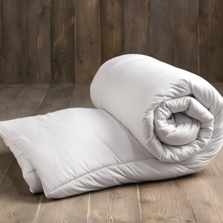 White Comforter Quilt 250 GSM For Winter Thick And Fluffy Razai Hotel ...