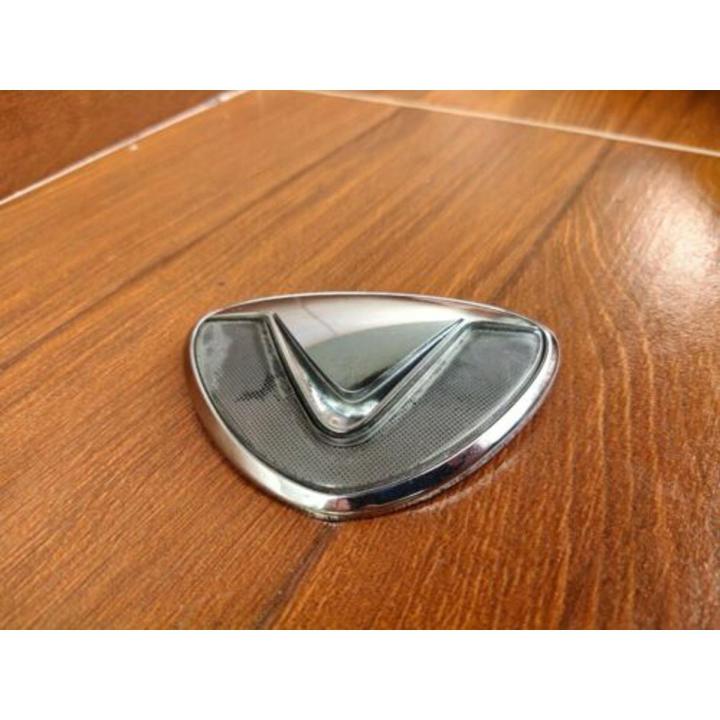 Toyota Vitz 1999-2004 Front Logo Monogram Chrome Emblem | Daraz.pk