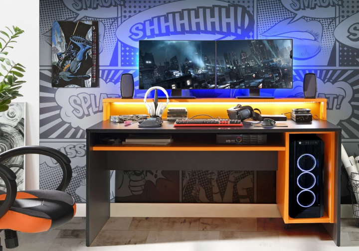 Spirit Led Computer Desk | Daraz.pk