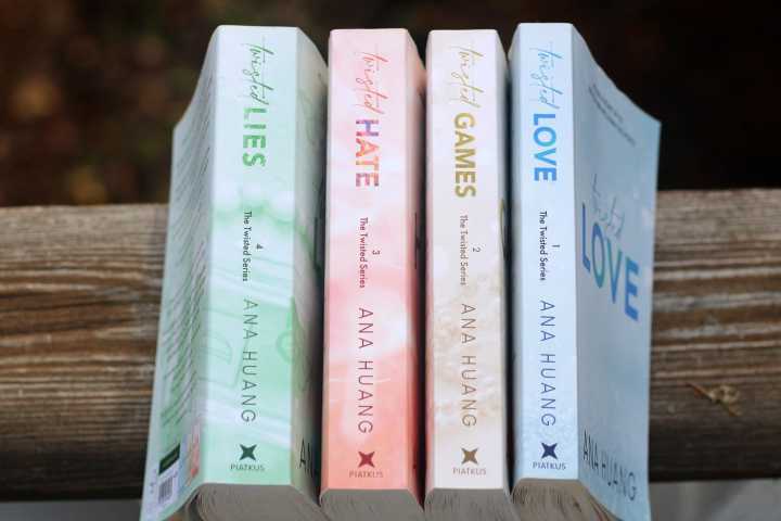 Twisted Series Ana Huang All Books Set l Twisted Love l Twisted Hate l Twisted Games l Twisted ...