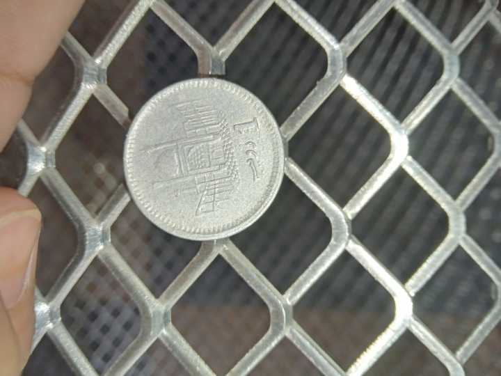 Barfi Jali 8 Guage Iron Mesh Iron Net Jali For Cages | Daraz.pk