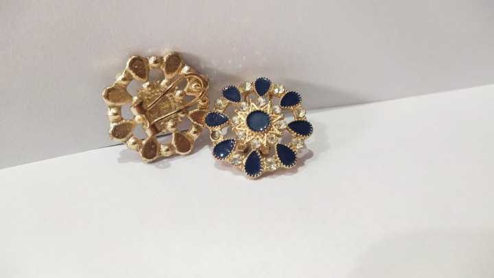 【Weekend Bonanza】Follower Ear Top Deigne | Daraz.pk