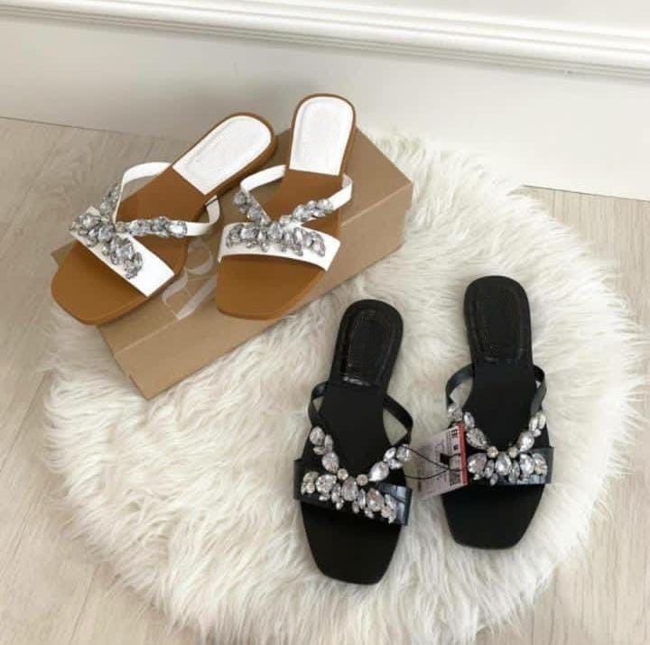 Stylish Trendy Unique Slides Having Crystal Stone Strips on the top For ...