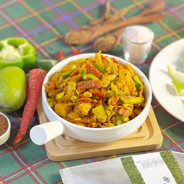 Soghat e Khas Salad Pickle / Salad ka achar /Tasty Home made Achar ...