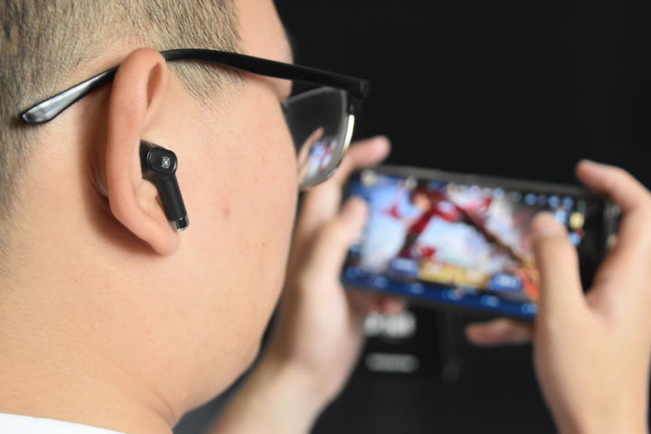 Gaming Beast earbuds Headset , a chicken-eating weapon for game ...