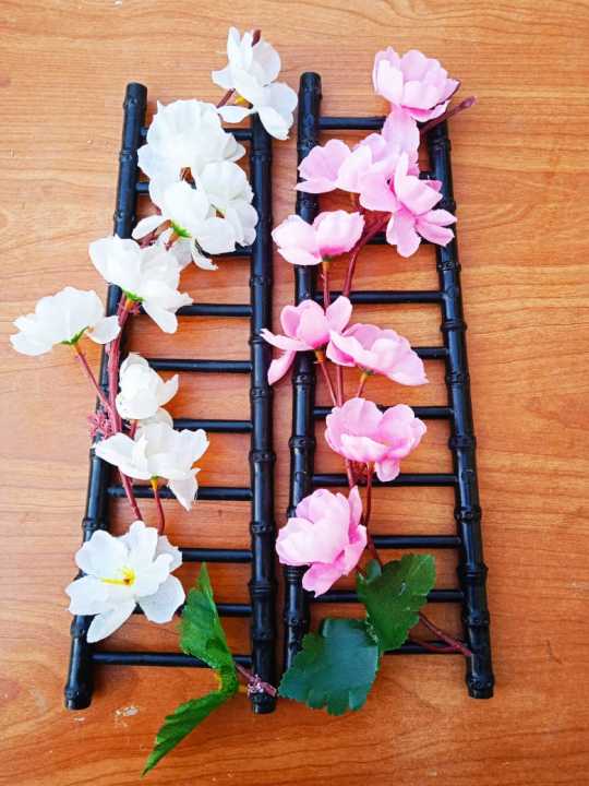 Set of 2 Flowered hanging stairs ladders pair with flowers - Beautiful ...