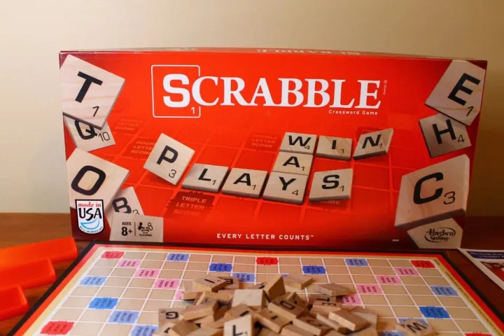 Scrabble Classic Word Board Game – Educational Family Game for Kids ...