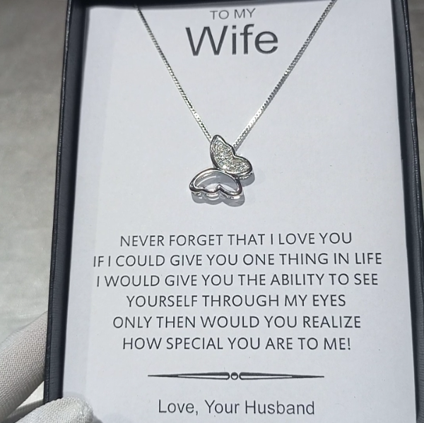 BUTTERFLY THEME DIAMOND CUT LUXURY QUALITY GIFT PENDANT BOX PACKED ...