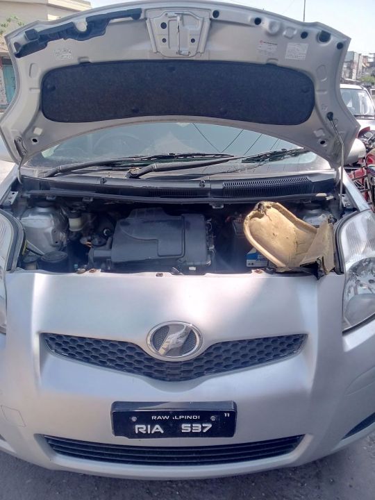 Bonnet Insulator with Clips for Toyota Vitz2005,2006,2007,2008,2009 ...