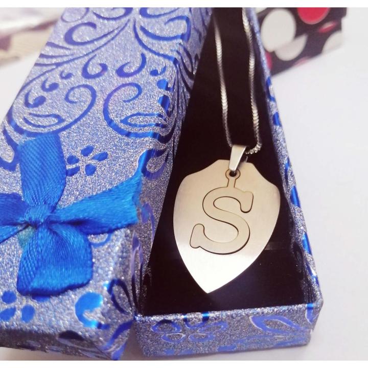 Silver Stylish Locket Alphabet S High Quality For Girls And Boyes ...