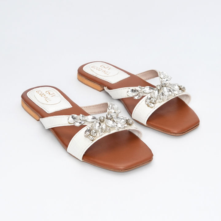 Stylish Trendy Unique Slides Having Crystal Stone Strips on the top For ...