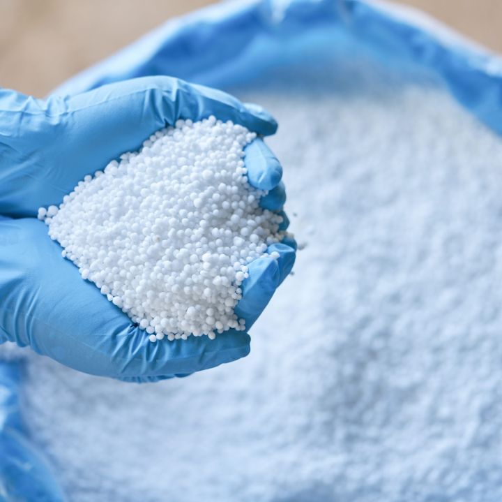urea fertilizer for garden half kg pack | Daraz.pk
