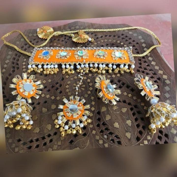 Customised artificial jewellery store